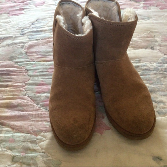 UGG | Shoes | These Uggs Are Cute And Are On Trend At This Moment ...